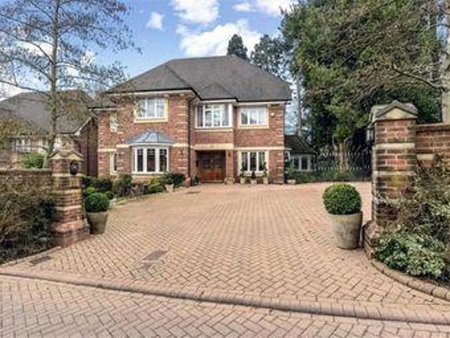 5 Bedrooms Detached house for sale in Saddlers Close, Arkley, Hertfordshire EN5