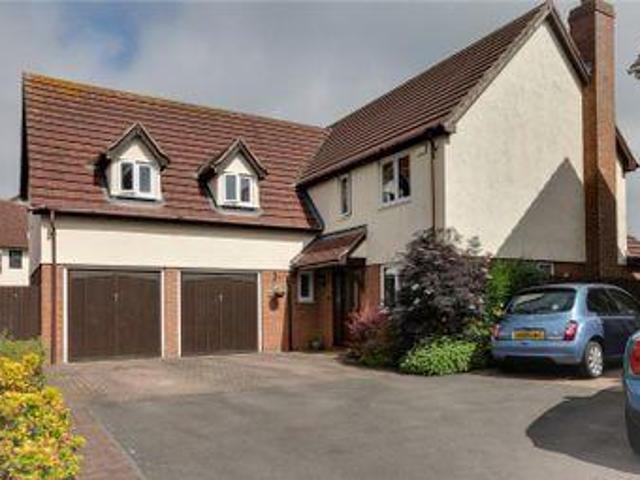 5 Bedrooms Detached house for sale in Salmons Close, Barnston, Dunmow CM6
