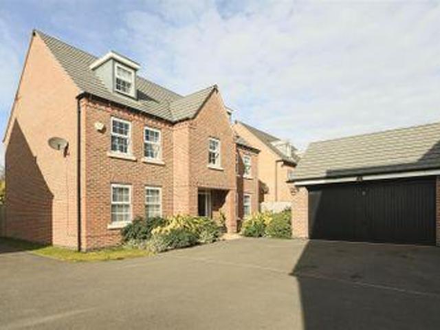 5 Bedrooms Detached house for sale in Senator Close, Hucknall, Nottinghamshire NG15