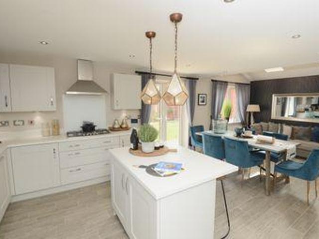 5 Bedrooms Detached house for sale in Southwell Road, Farnsfield NG22