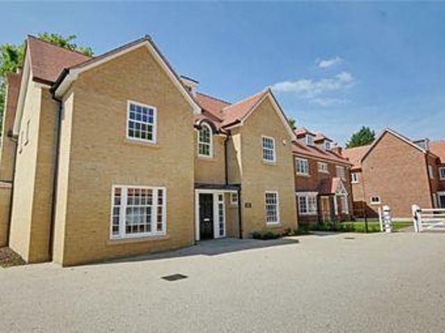 5 Bedrooms Detached house for sale in Springhall Road, Sawbridgeworth, Hertfordshire CM21