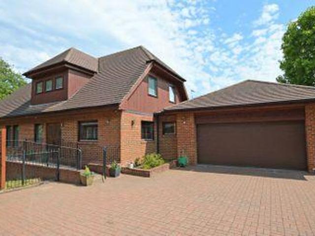 5 Bedrooms Detached house for sale in The Kilns, Frith End, Bordon GU35