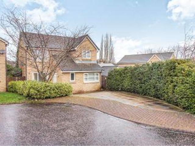 5 Bedrooms Detached house for sale in The Leavens, Bradford BD10