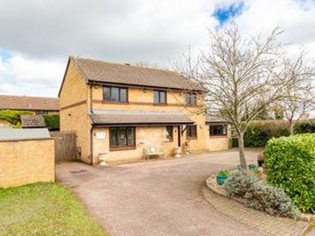 5 Bedrooms Detached house for sale in Thompson Drive, Caversfield, Bicester OX27