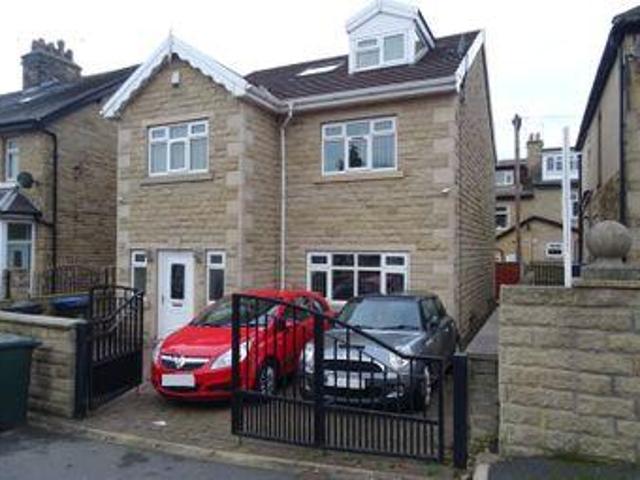 5 Bedrooms Detached house for sale in Upper Woodlands Road, Bradford, West Yorkshire BD8