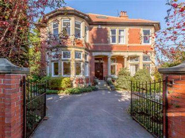 5 Bedrooms Detached house for sale in Warwick Crescent, Harrogate, North Yorkshire HG2