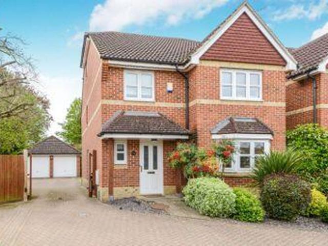 5 Bedrooms Detached house for sale in Wellsfield, Bushey WD23
