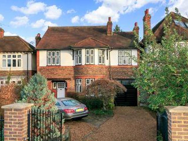 5 Bedrooms Detached house for sale in Wensleydale Road, Hampton, Middlesex TW12