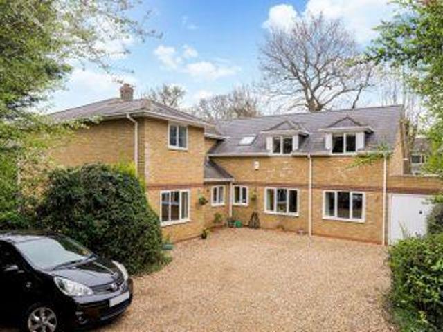 5 Bedrooms Detached house for sale in Westward Ho, Guildford GU1