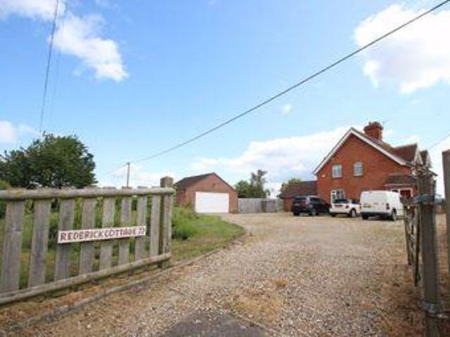 5 Bedrooms Detached house for sale in Whaddon Lane, Hilperton, Wiltshire BA14