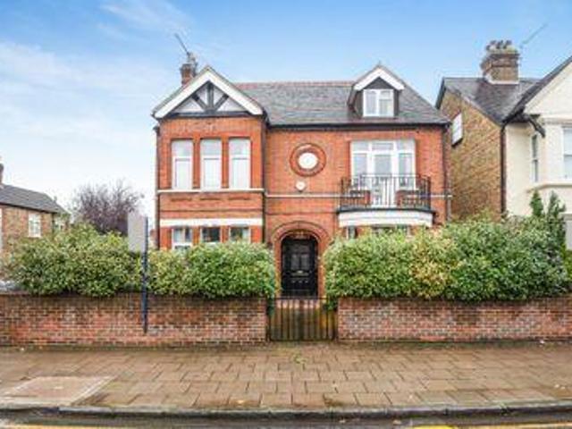 5 Bedrooms Detached house for sale in Windsor, Berkshire SL4
