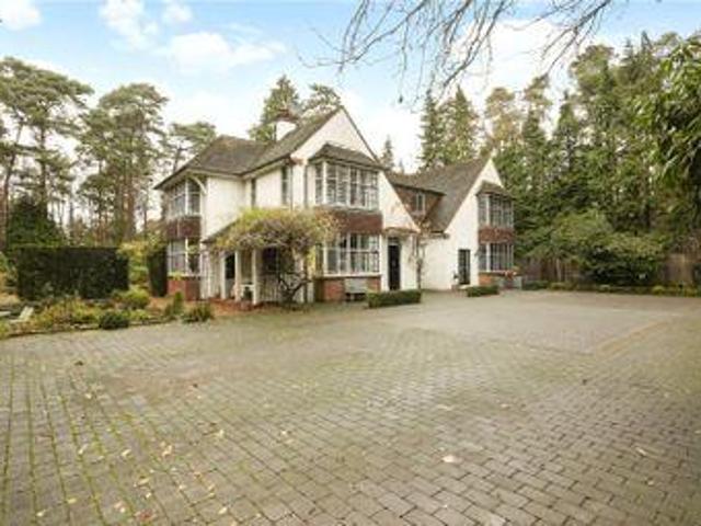5 Bedrooms Detached house for sale in Woodham Lane, Woking, Surrey GU21
