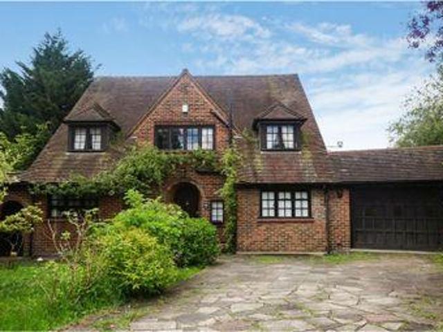 5 Bedrooms Detached house for sale in Woodland Way, Woodford Green IG8