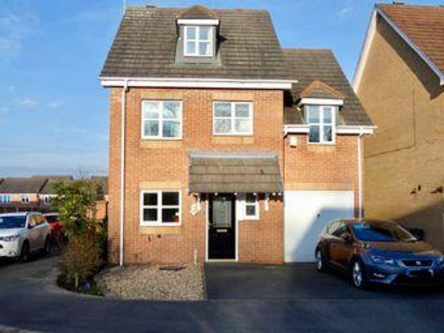 5 Bedrooms Detached house for sale in Worcester Close, Clay Cross, Chesterfield S45