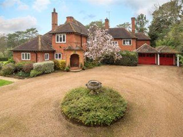 5 Bedrooms Detached house for sale in Worplesdon, Guildford, Surrey GU3
