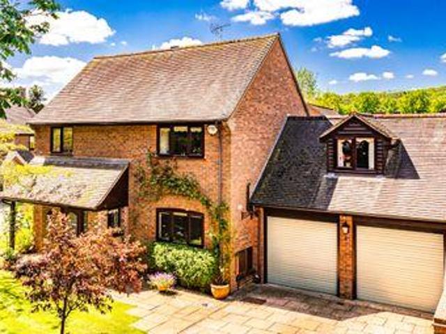 5 Bedrooms Detached house for sale in 6 Yew Tree Court, Goring On Thames RG8