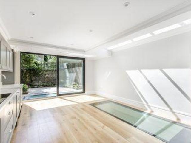 5 Bedrooms End terrace house for rent in Bettridge Road, London SW6