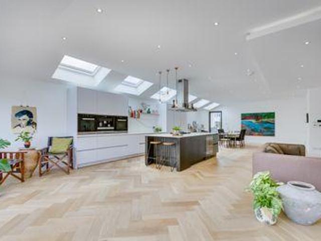 5 Bedrooms End terrace house for sale in Ellerton Road, London SW18