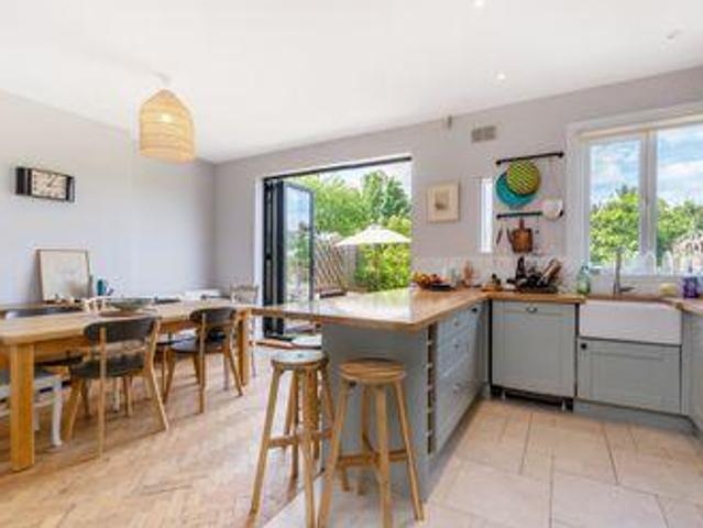 5 Bedrooms End terrace house for sale in Hillworth Road, London SW2