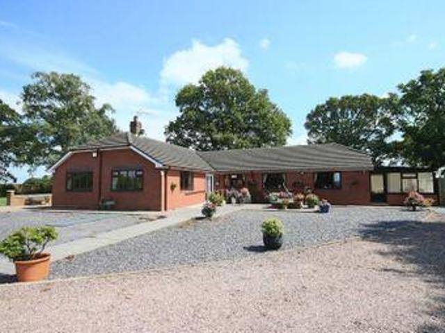5 Bedrooms Equestrian property for sale in Warrant Road, Tern Hill, Market Drayton TF9