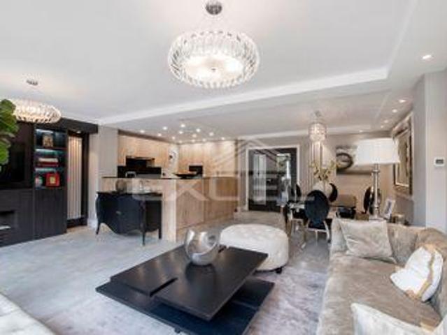 5 Bedrooms Flat for rent in Court Close, St. Johns Wood Park, London NW8