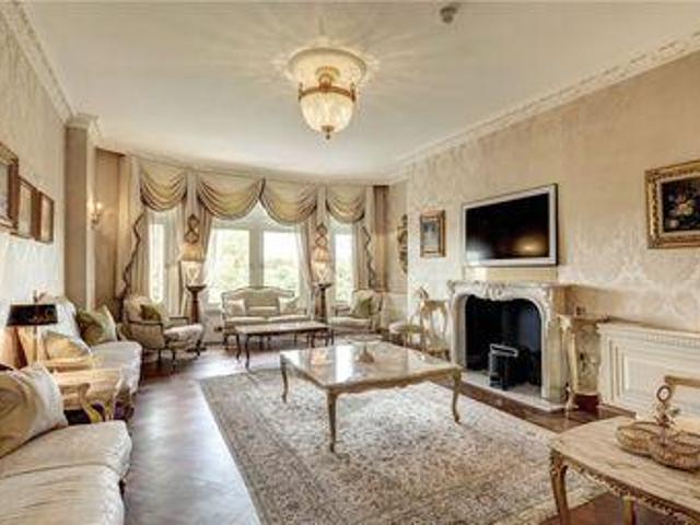 5 Bedrooms Flat for rent in Cumberland House, Kensington Road W8