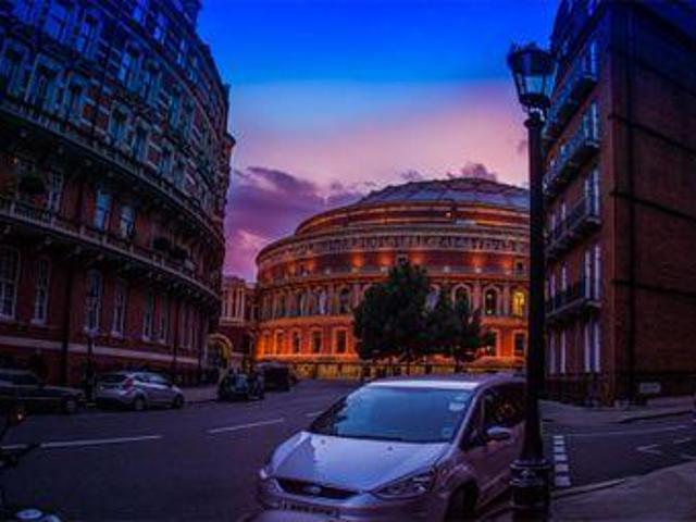 5 Bedrooms Flat for rent in Kensington Gore, London SW7