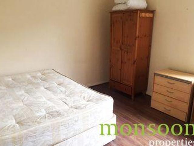5 Bedrooms Flat for rent in Hampstead Road, London NW1