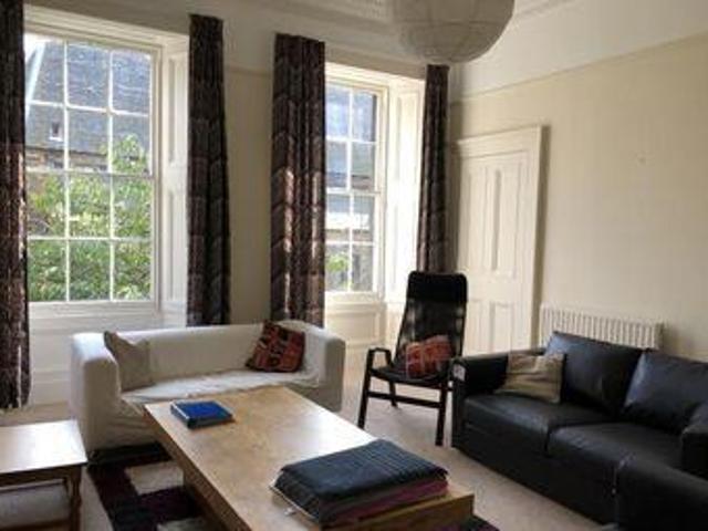5 Bedrooms Flat for rent in Lutton Place, Edinburgh EH8