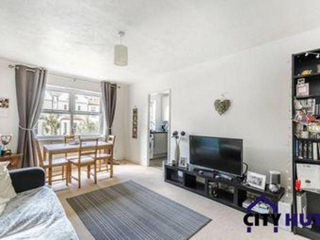 5 Bedrooms Flat for rent in Lyttleton Road, London N8