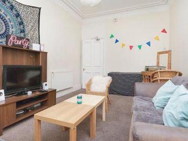 5 Bedrooms Flat for rent in Morningside Road, Edinburgh EH10