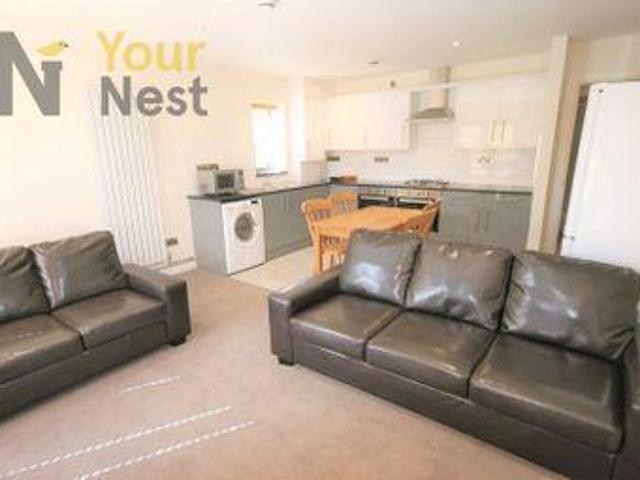 5 Bedrooms Flat for rent in No Summer Rent! Ash Road, Headingley, Leeds LS6