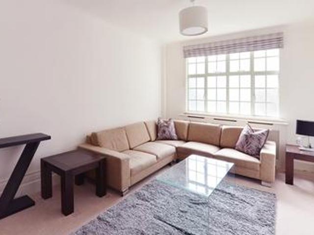 5 Bedrooms Flat for rent in Park Road, London NW8
