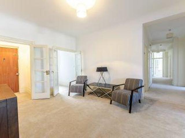 5 Bedrooms Flat for rent in Park Road, London NW8