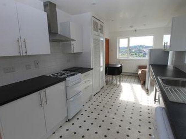 5 Bedrooms Flat for rent in Wolverstone Drive, Brighton BN1