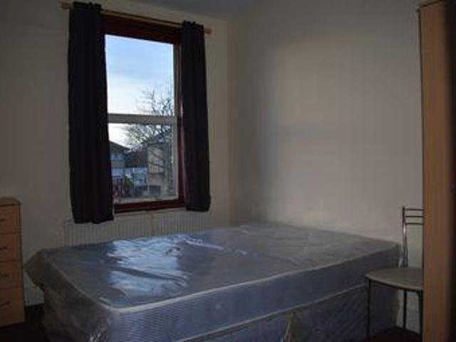 5 Bedrooms Flat for rent in The High Street, Cowley UB8