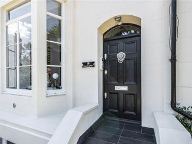 5 Bedrooms Flat for sale in Canonbury Place, London N1