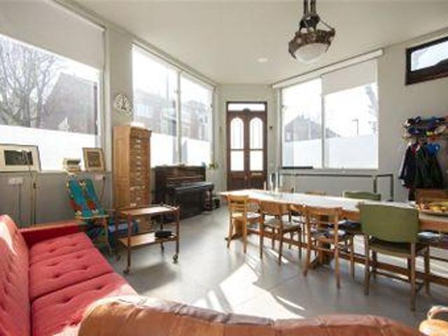 5 Bedrooms Flat for sale in Gascoigne Place, London E2