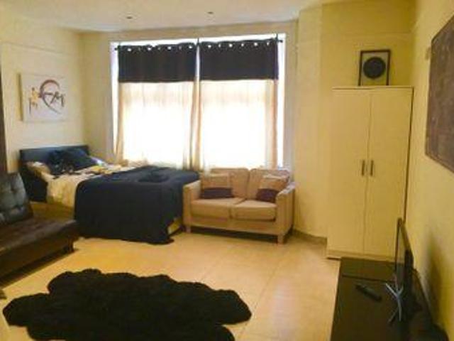 5 Bedrooms Flat for sale in Hyde Park Mansions, London NW1