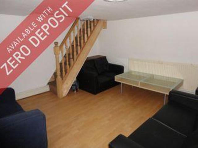5 Bedrooms for rent in Mauldeth Road, Ladybarn, Manchester M14