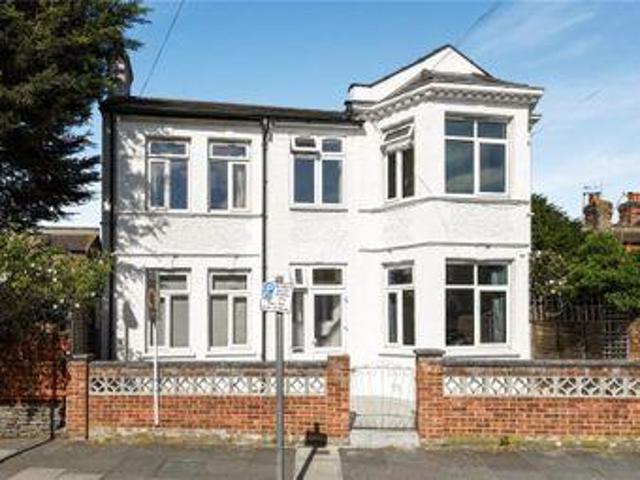 5 Bedrooms for rent in Meads Road, London N22