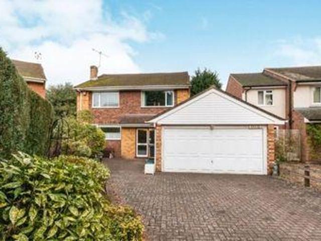 5 Bedrooms for rent in Michelet Close, Lightwater GU18
