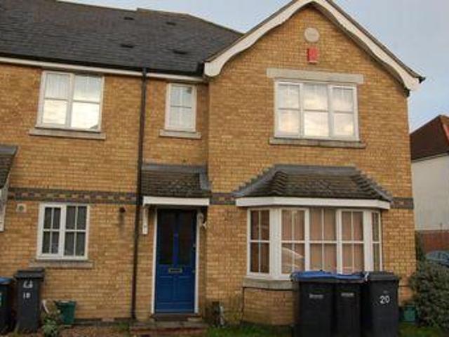 5 Bedrooms for rent in Nightingale Shott, Egham TW20