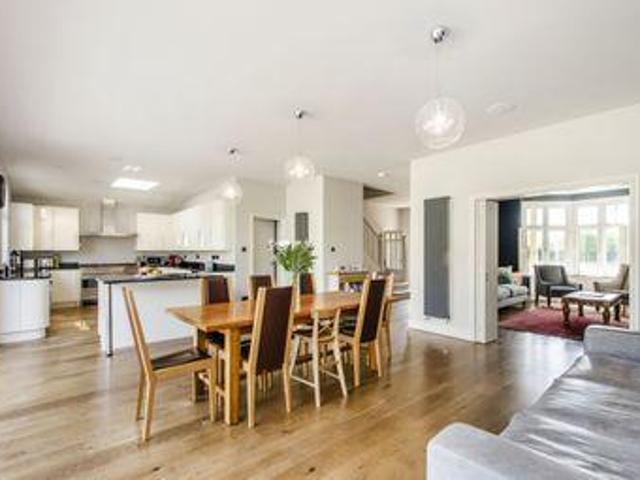 5 Bedrooms for rent in Abbotswood Road, London SW16