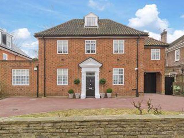 5 Bedrooms for rent in Acacia Road, London NW8