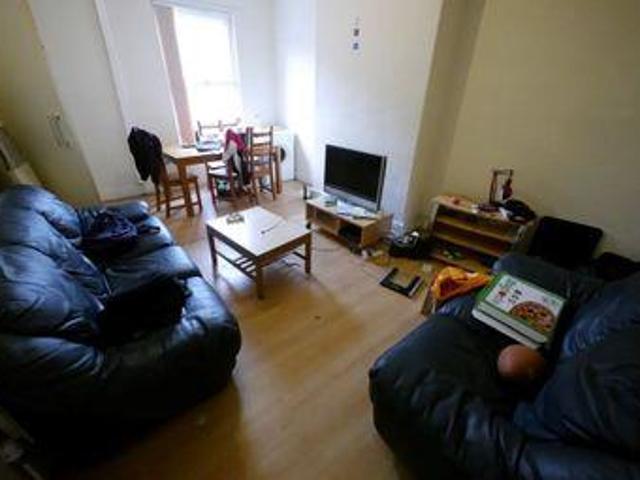 5 Bedrooms for rent in Archery Street, Leeds LS2