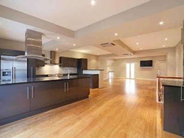 5 Bedrooms for rent in Artesian Road, London W2