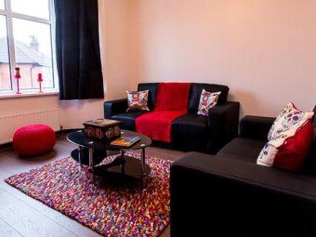 5 Bedrooms for rent in Ash Road, Adel, Leeds LS6