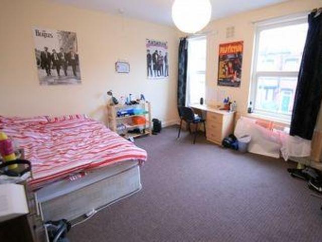 5 Bedrooms for rent in Ashville Avenue, Hyde Park, Leeds LS6