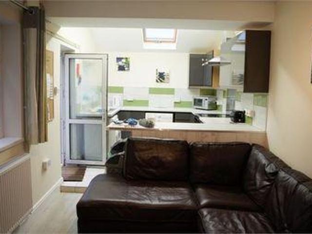 5 Bedrooms for rent in Baglan Street, Port Tennant, Swansea SA1
